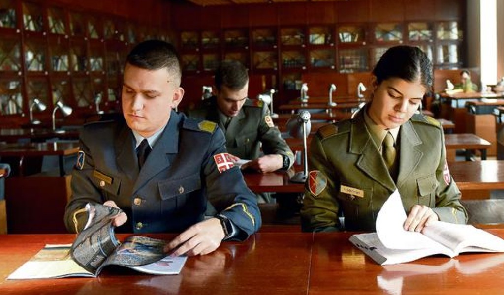 Osnovne akademske studije | Univerzitet odbrane